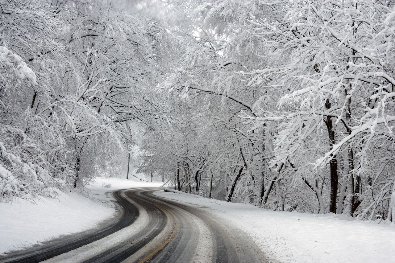 Winter Safety Tips with Crutches - CastCoverz! Blog